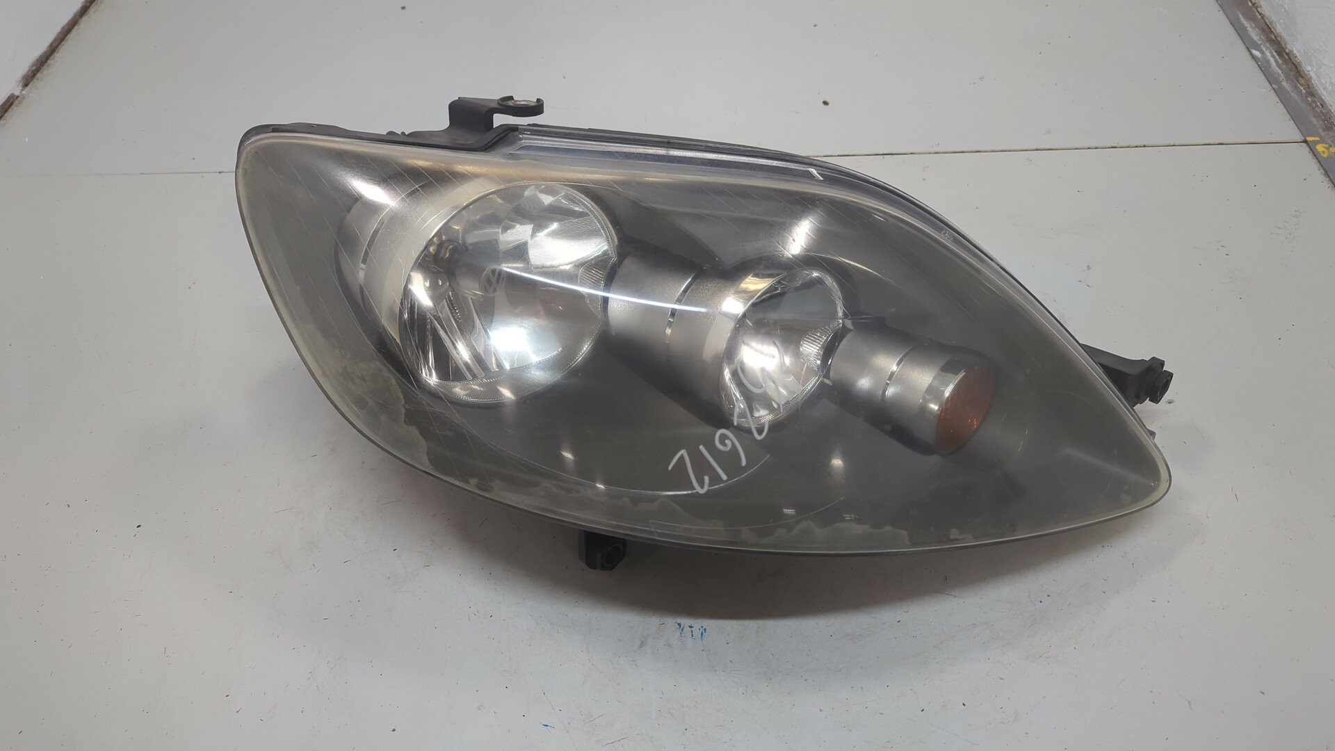 Фара (передняя) правая Volkswagen Golf Plus Б/У