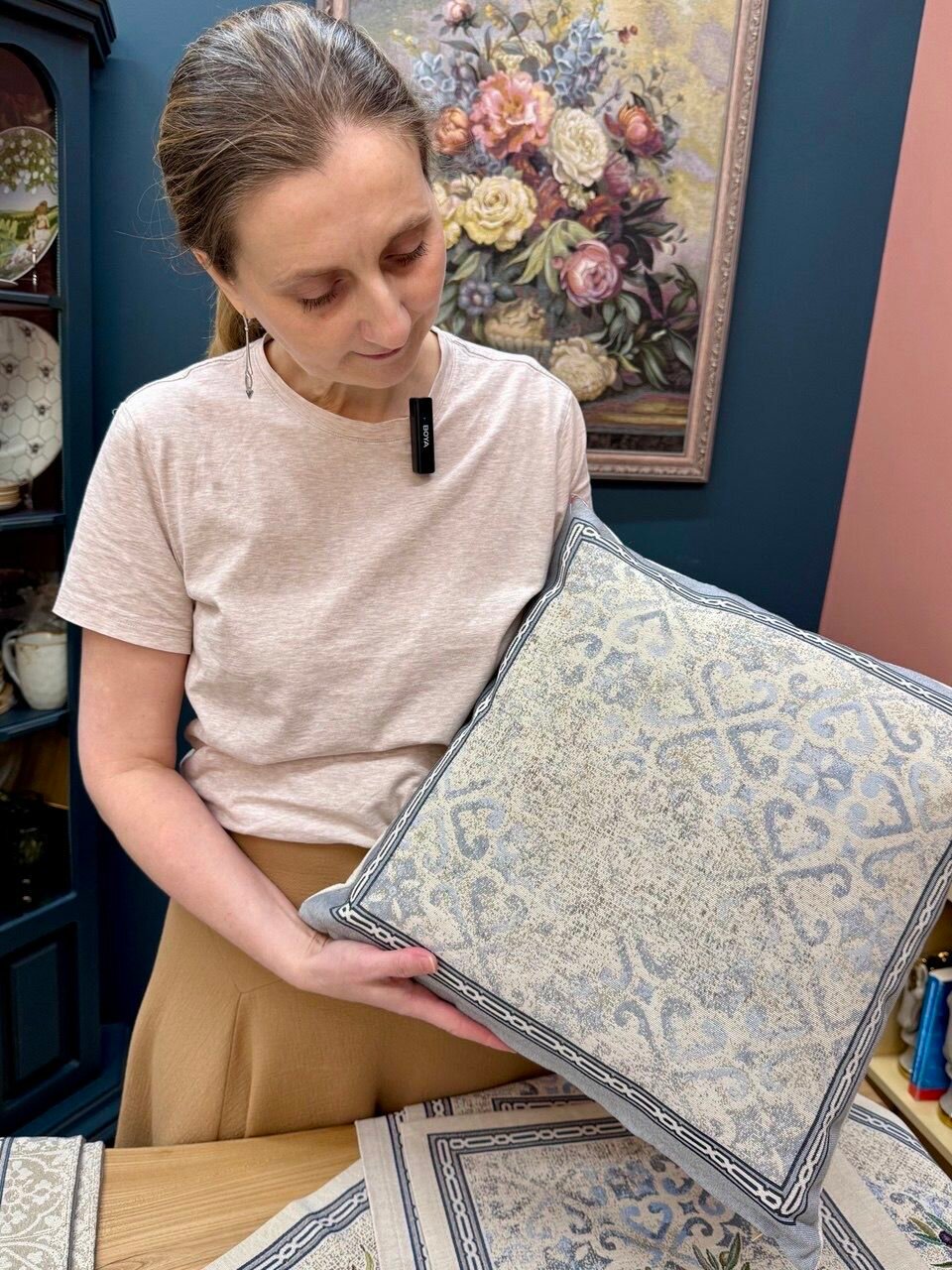 Наволочка гобеленовая Le Gobelin Классика серый 45х45 см