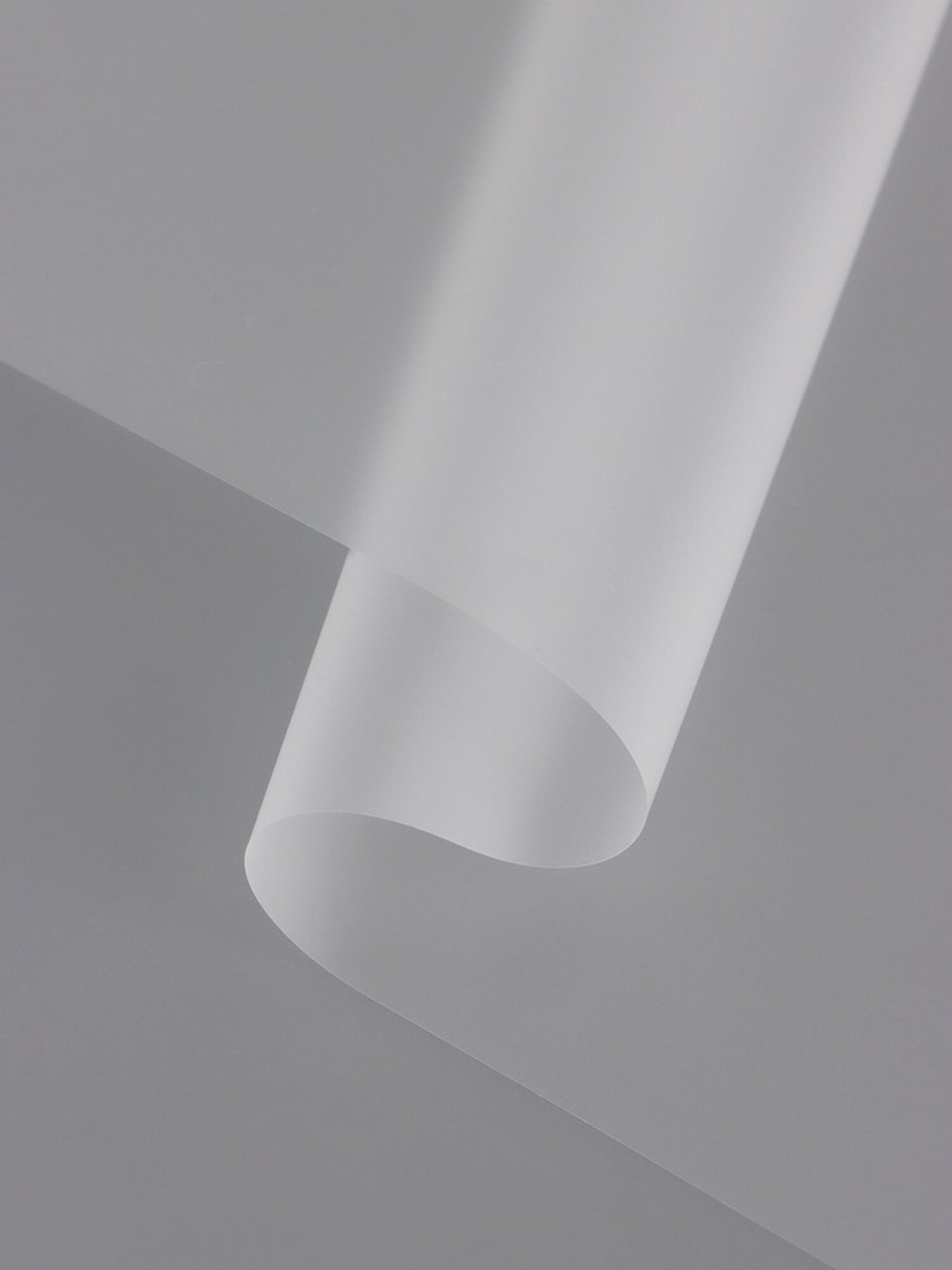 Флористическая пленка матовая белая полупрозрачная, 100x5,2 м, 40 мкм