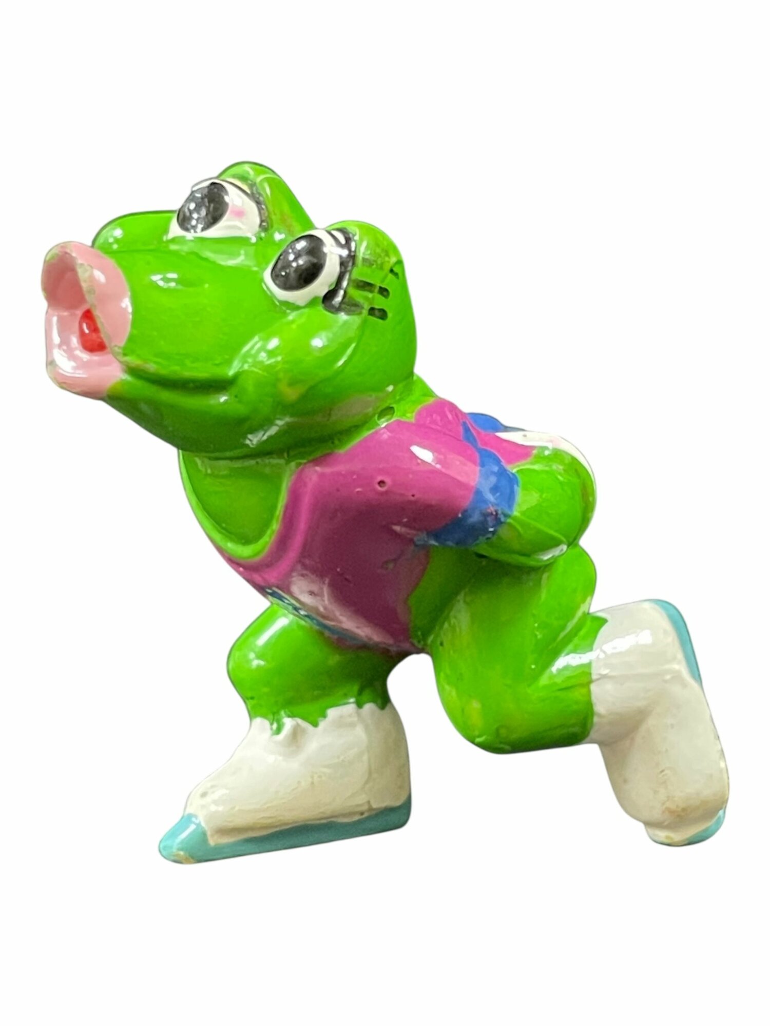 Винтажная игрушка из киндер сюрприза. Лягушка на коньках