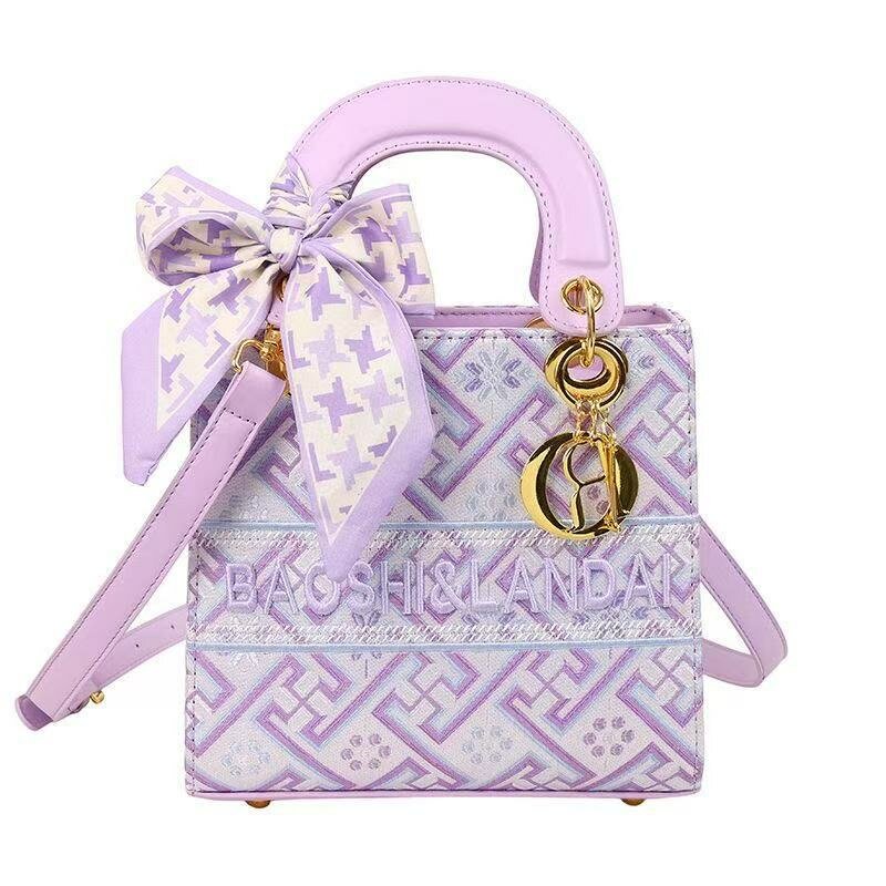 Французский стиль, сумка с вышивкой Chanel, сумка принцессы Дианы для женщин 2025 года, новая высококачественная сумка для поездок, изысканная сумка через плечо для интернет-знаменитостей