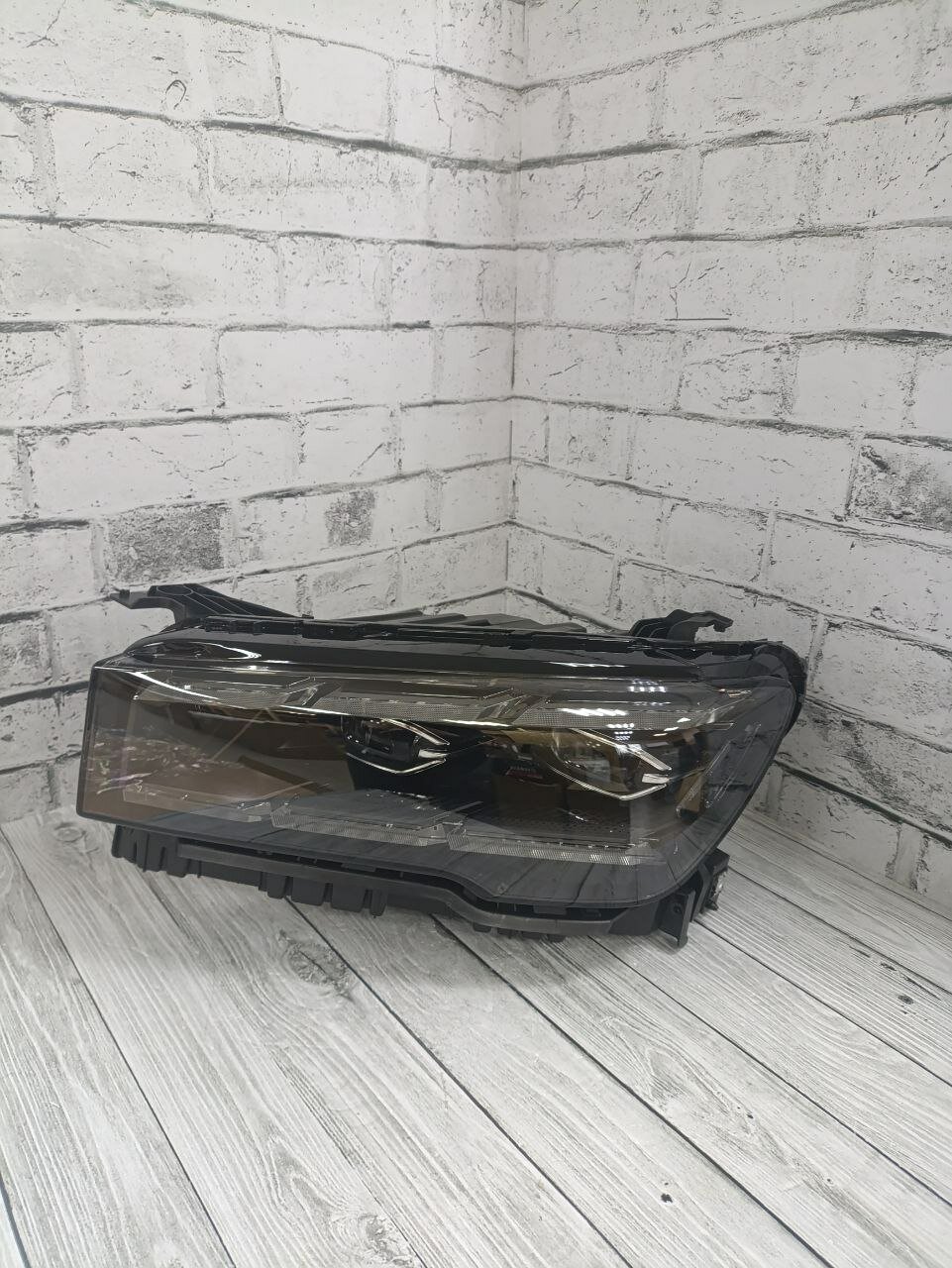 Левая фара Geely Monjaro / KX11 / LED