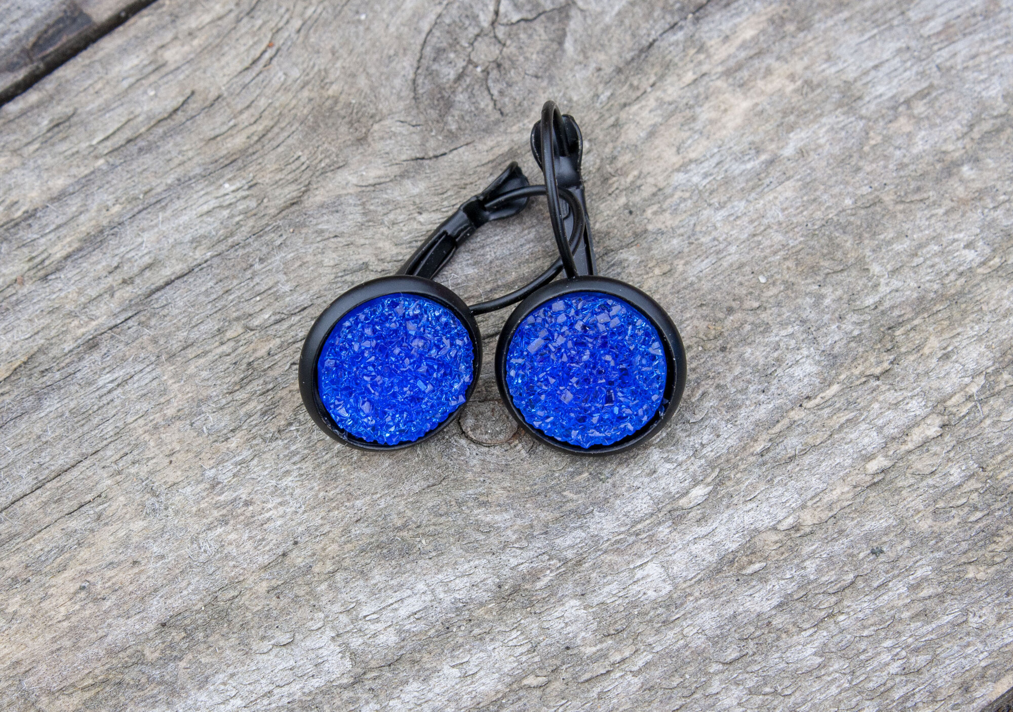 Серьги "Осколки" круглая вставка 12 мм, замок левербек, темно-синий