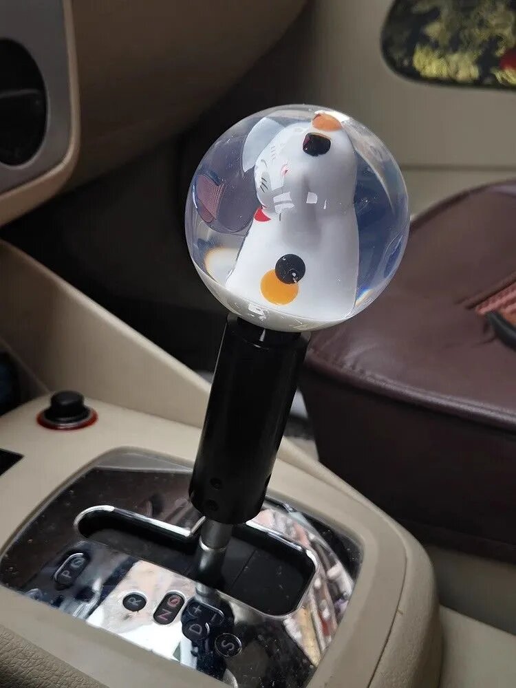JDM Ручка КПП Манэки-нэко Кот удачи для авто! Хрустальный шар для тюнинга. Универсальная для АКПП и МКПП.