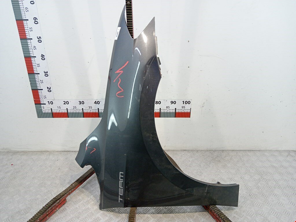 Крыло переднее правое Volkswagen Golf Sportsvan 510821022D арт. 2258386