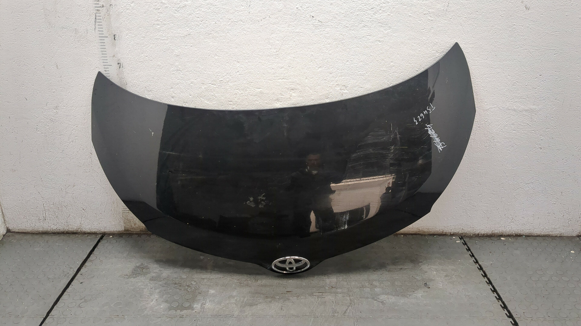 Капот Toyota Urban Cruiser Б/У