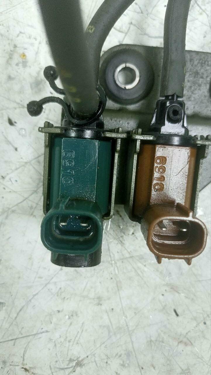 Электромагнитный клапан Suzuki Baleno (1995 - 2002) 1811260G00