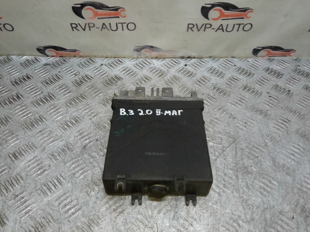 Блок управления двигателем VW Passat B3 2.0