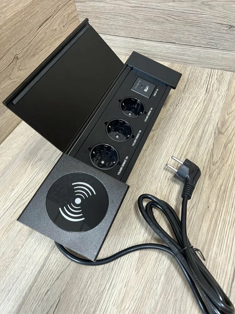 Розетка встраиваемая в столешницу, врезной блок розеток на 3 места EURO, 1 USB, 1 Type-c Беспроводная зарядка
