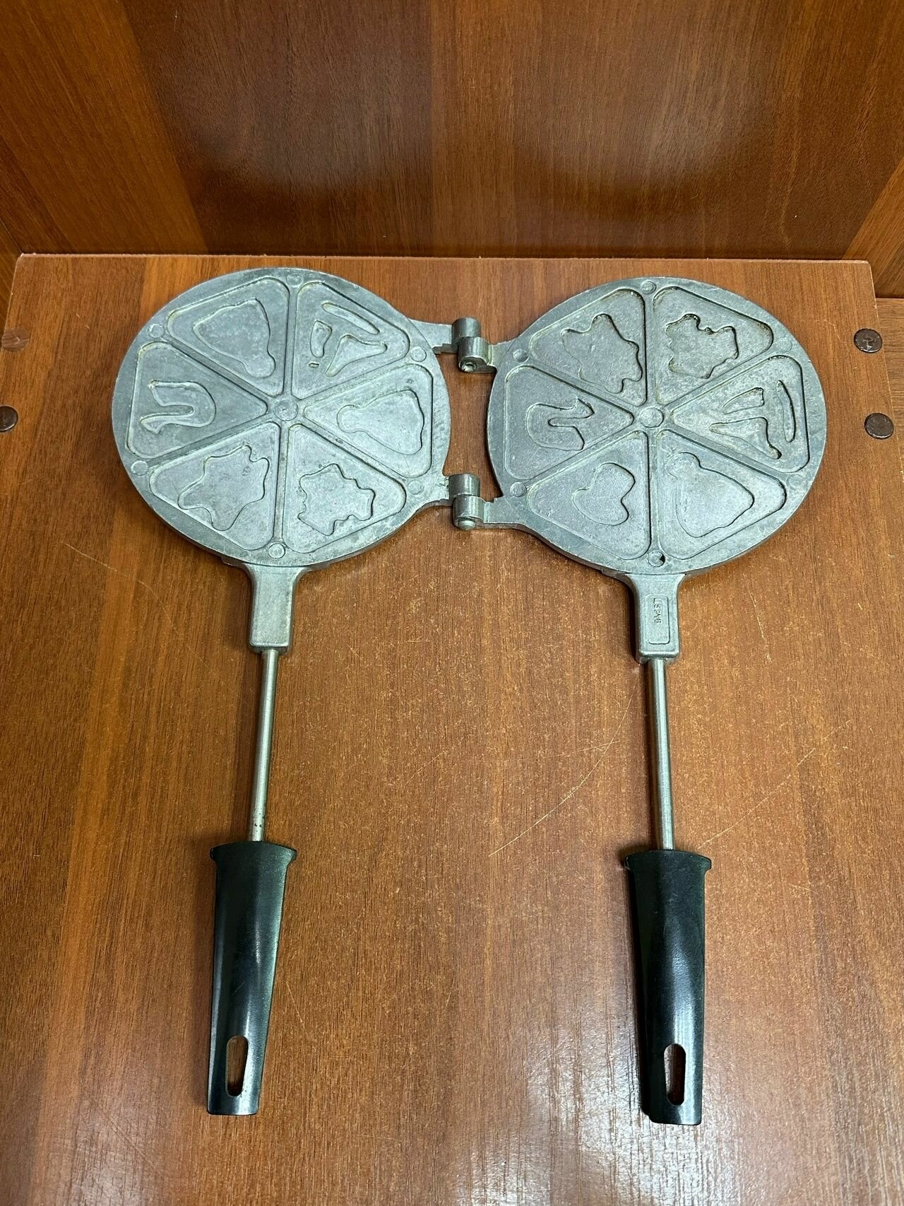 Форма для выпечки печенья и вафель 6 штук Длина 39 см СССР