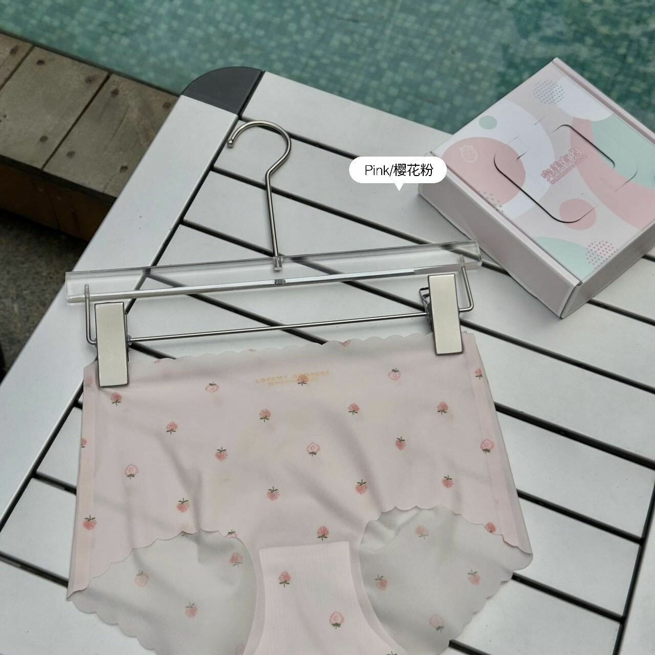 Идеально сидящие бесшовные трусики из ледяного шелка, сексуальные персиковые ягодицы, 3D ультратонкие, с эффектом обнаженного тела, обтягивающие бедра, треугольные трусики