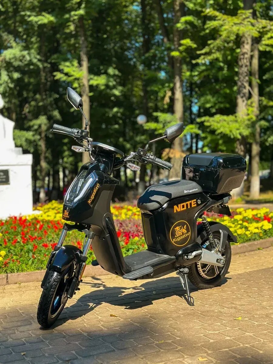 Электроскутер Kugoo Note 800W, 48V/25Ah, черный, с фарой мощный