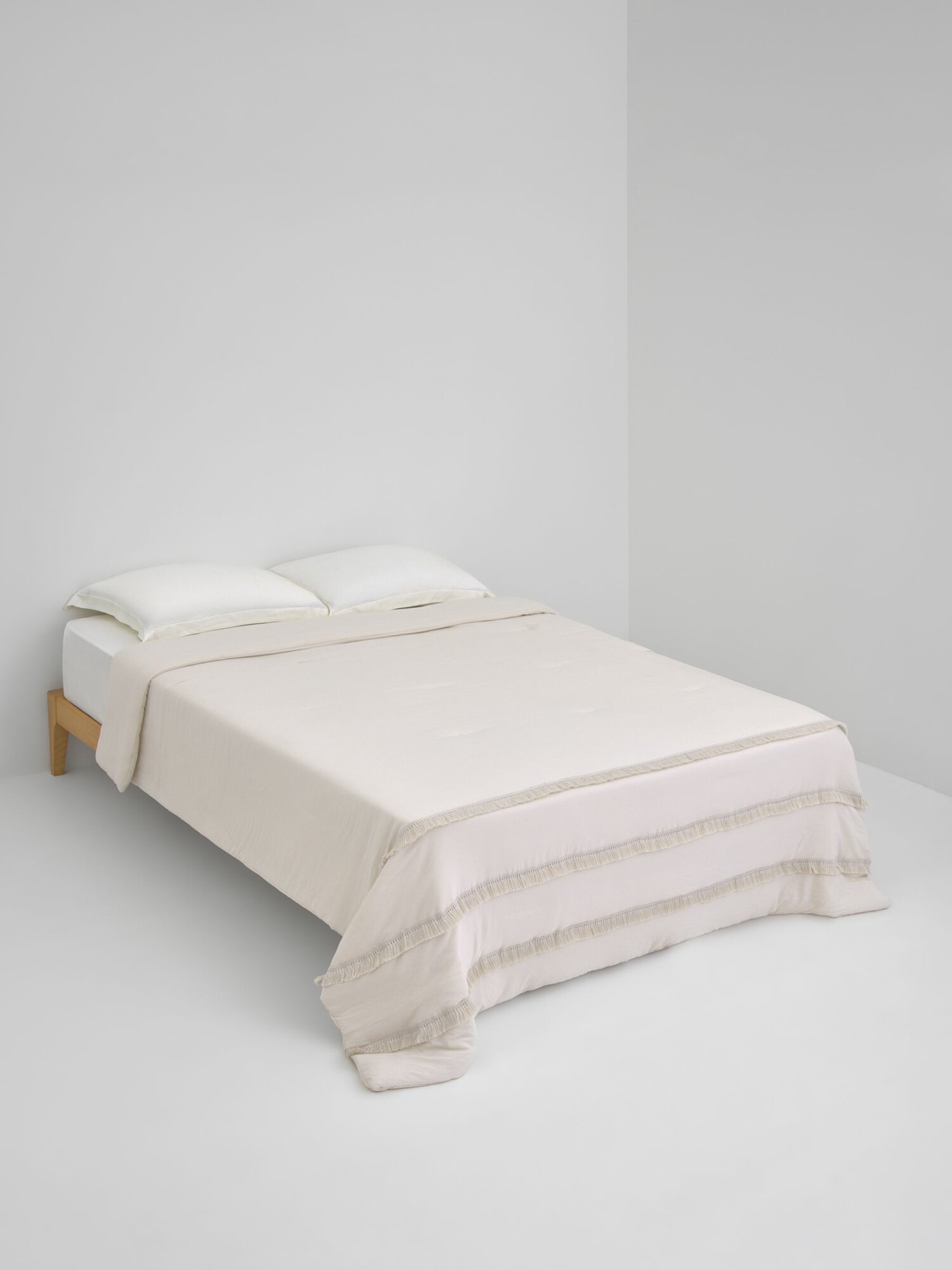 Покрывало, 220х240 см, стеганое, с бахромой, микрофибра, бежевое, Stitch, Kuchenland