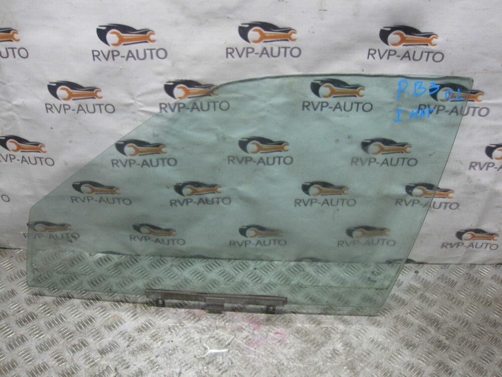 Стекло двери переднее левое Volkswagen Passat B3 Volkswagen