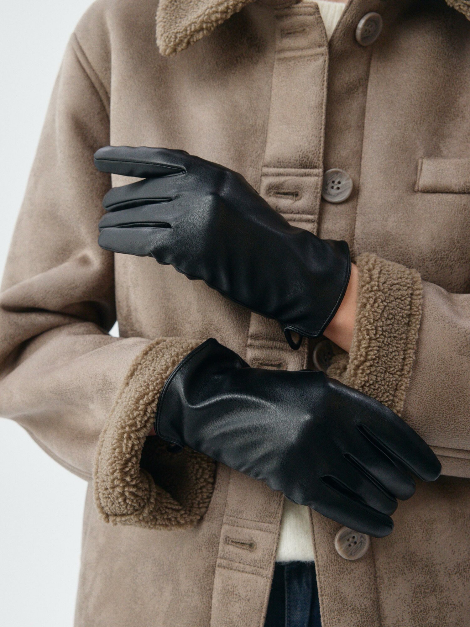 Перчатки для женщин