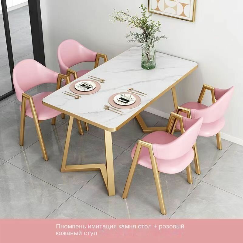 Обеденный стол и стулья