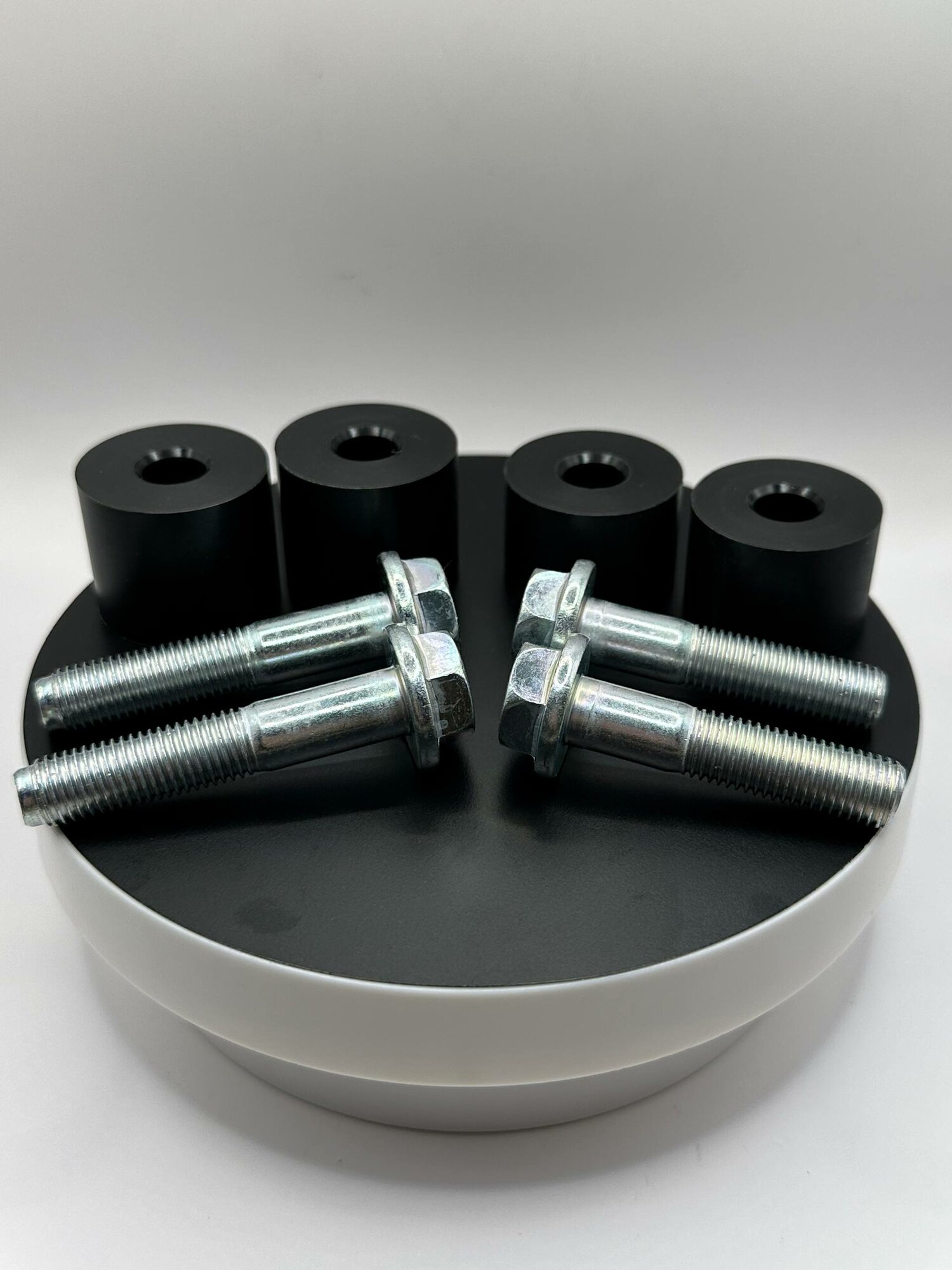 Комплект полного поднятия сиденья +25мм и +20мм для Tank 300 / Omoda C5 / Exeed TXL / Changan CS 55 PLUS Prostavki_25_20_M10