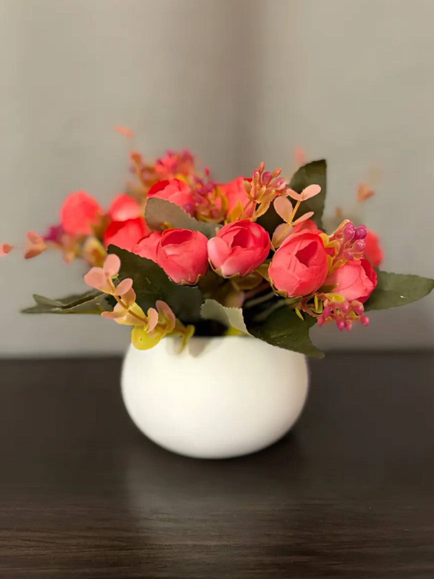 Искусственные цветы для декора / Декоративные растения кашпо / Цветочная композиция для интерьера на стол