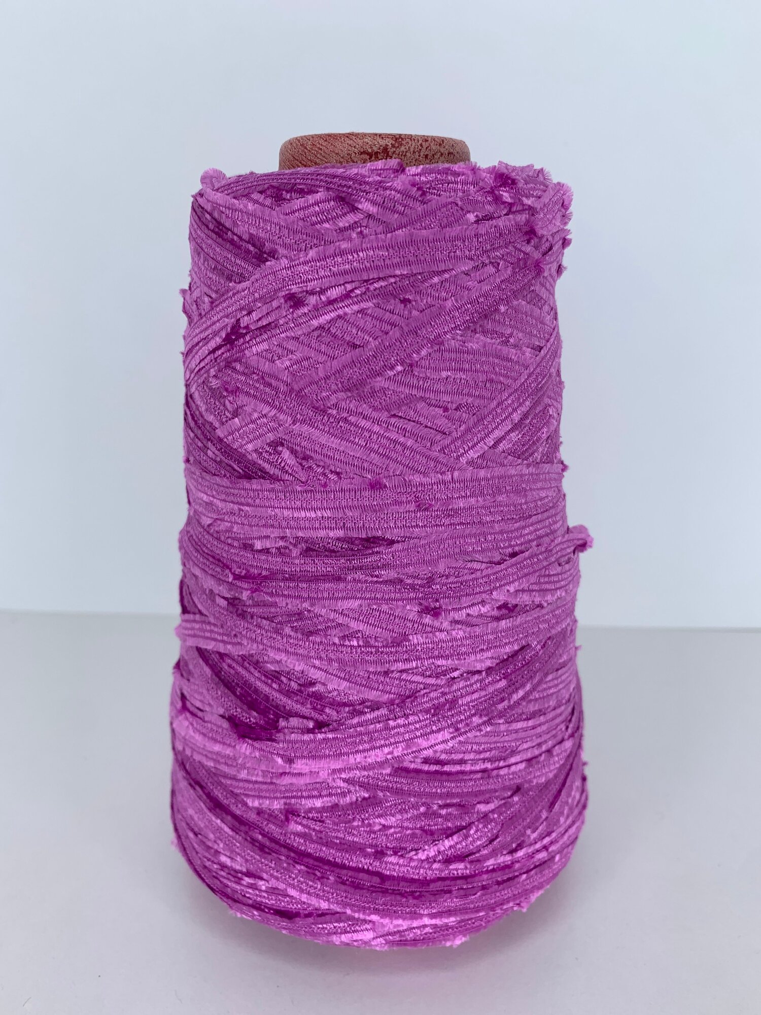 Пряжа для вязания MAXIM - Lineapiu'; 70% вискоза, 30% п/а; 220м/100гр; вес: 250гр