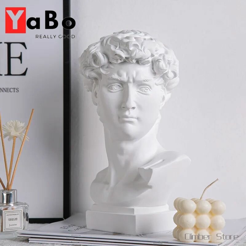 Статуя Венеры и Давида