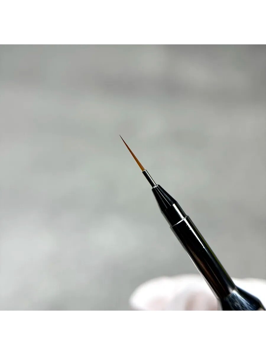 Кисть тонкая "Волосок"