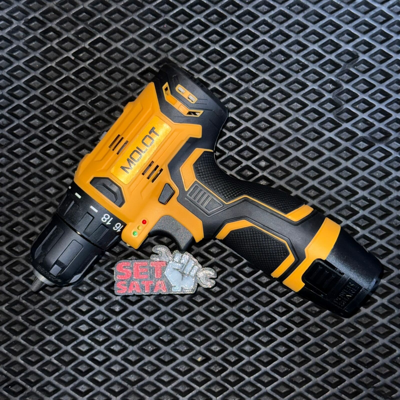 Дрель-шуруповерт аккумуляторная MOLOT MBD 1213 Dli бесщеточный двигатель (1335567)