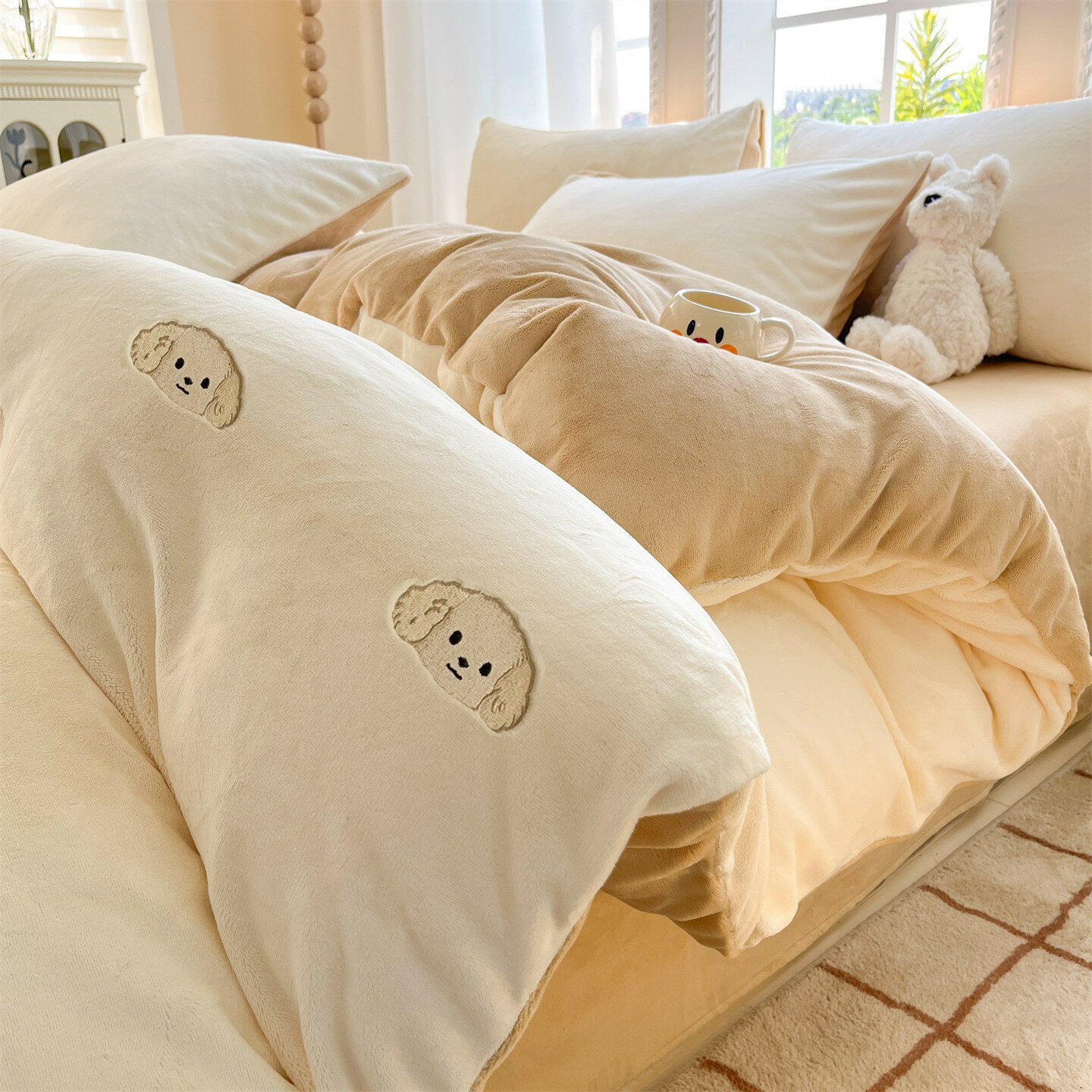 Зимний флисовый утолщенный молочный бархатный четырехкомпонентный набор, фланелевая простыня, пододеяльник, плюшевое зимнее постельное белье, трехкомпонентный набор