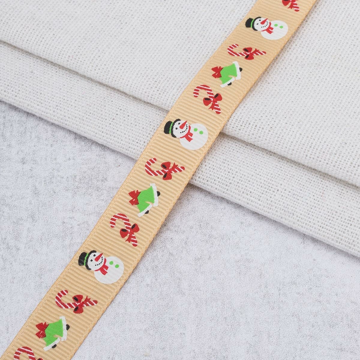 Лента декоративная для упаковки подарков, репсовая, с рисунком 'Снеговик и конфеты', 1 см х 45,72 м, цвет золотистый