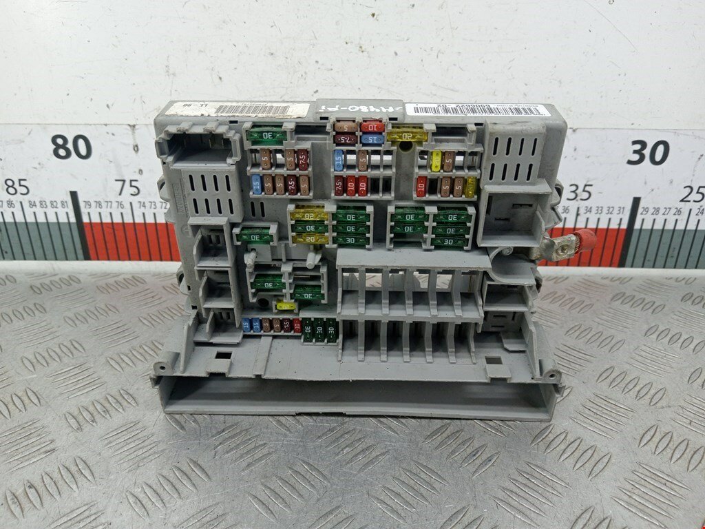 Блок предохранителей BMW 3-Series (E90/E91/E92/E93) 61146978271 арт. 2265765