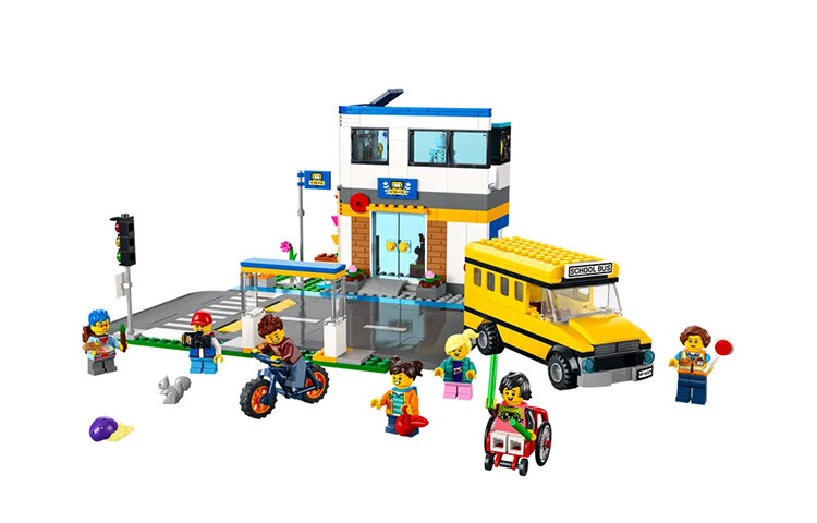 LEGO City Collection School Day Plastic Building Blocks 301 600pcs 60329 null