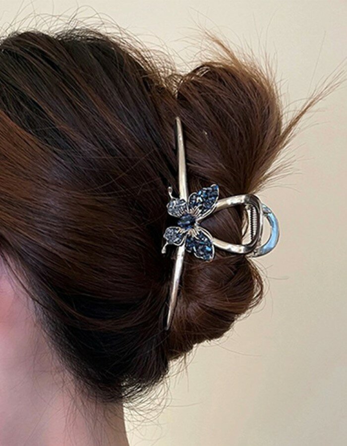 Заколка для волос, крабик с бабочкой из синих кристаллов, металлическая, серебристая
