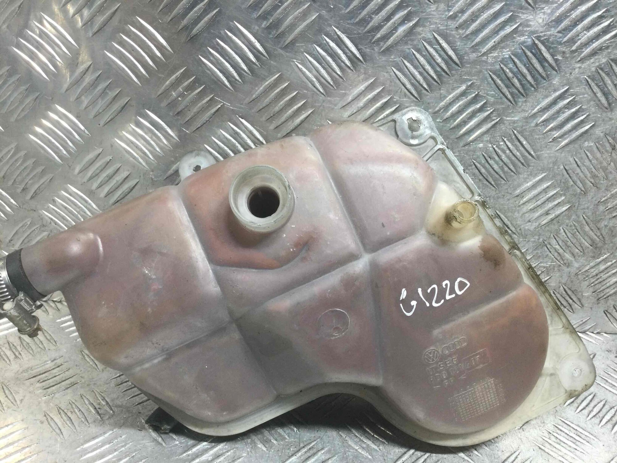 Б/У Бачок расширительный Audi A4 B5 (1994-1999) 1999 г.