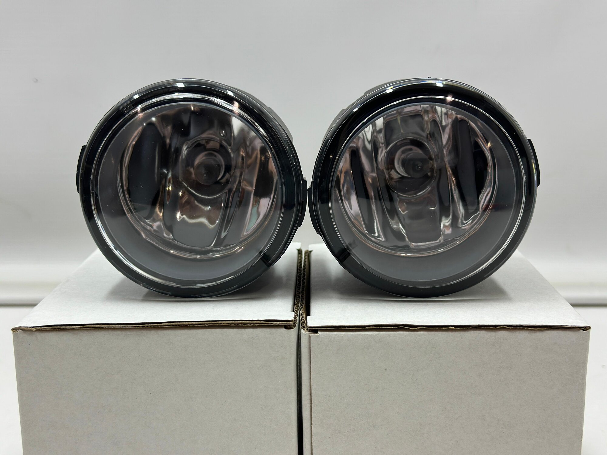 Фары автомобильные