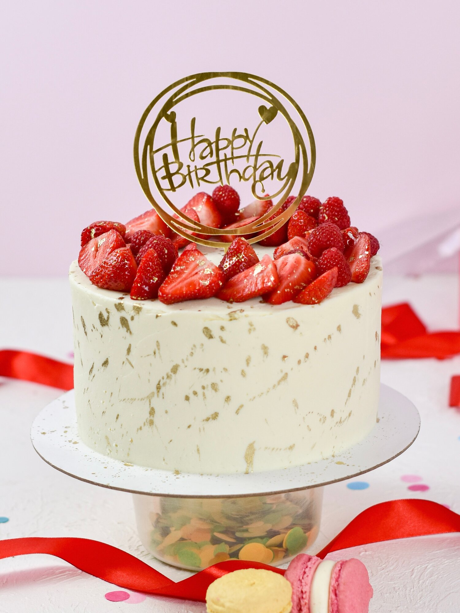 Нежный торт с маскарпоне и клубникой «День рождения», на праздник, 1,6 кг