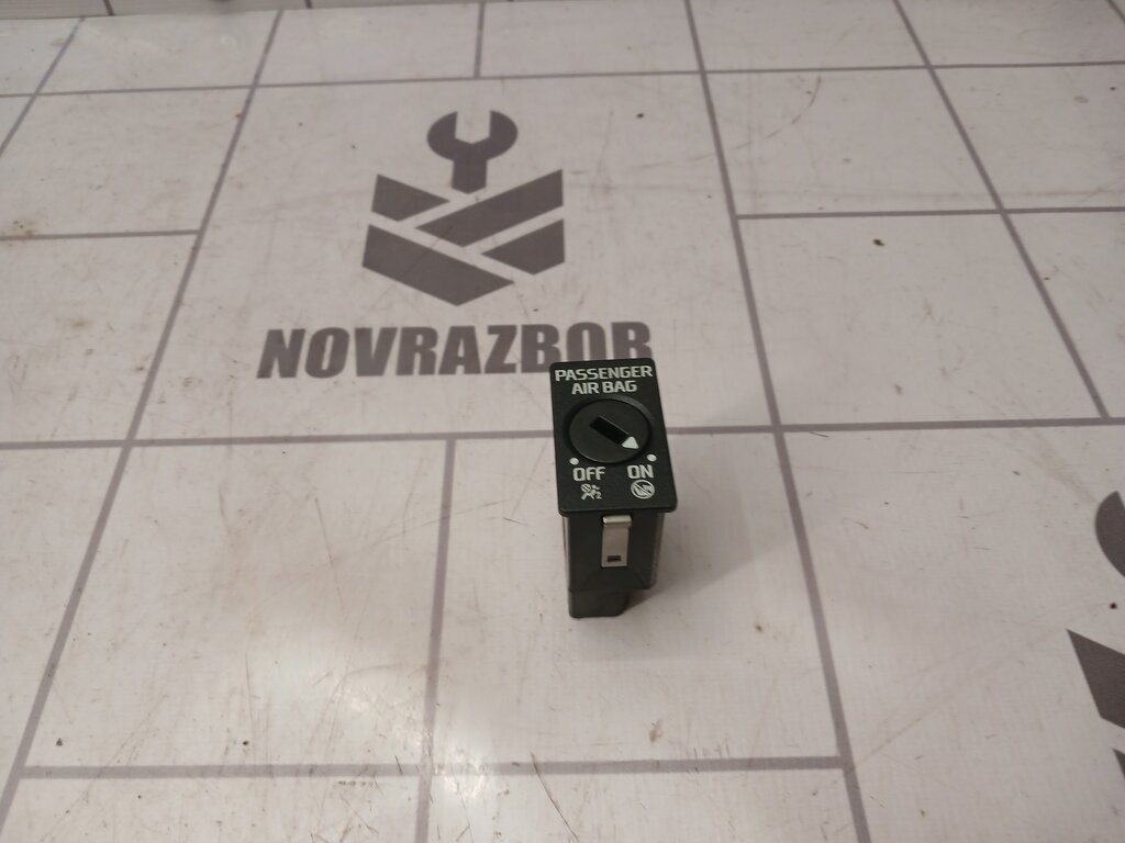 Кнопка многофункциональная Skoda Yeti 2009-2018