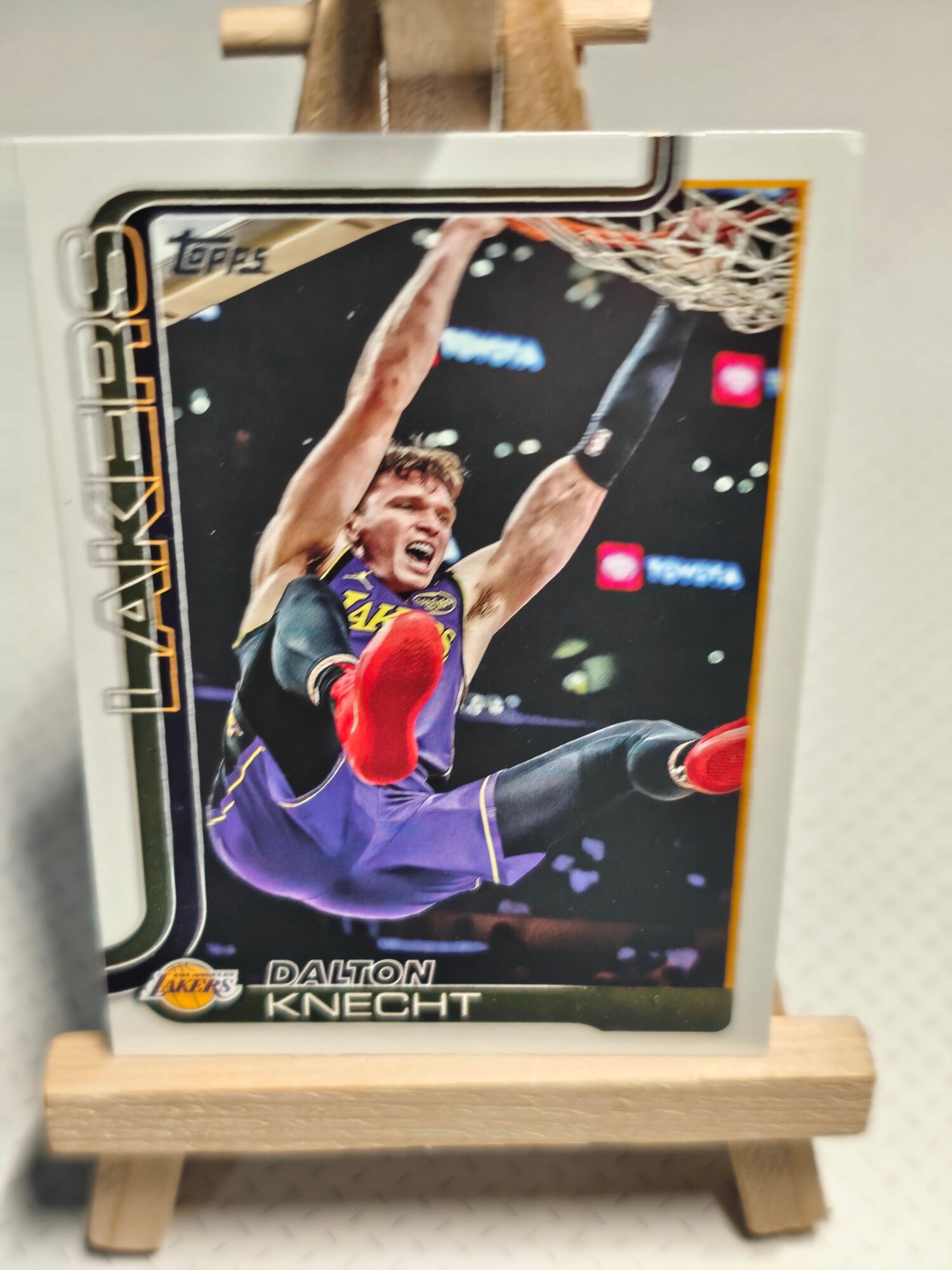 Коллекционная карточка Topps NBA (стандартное издание)
