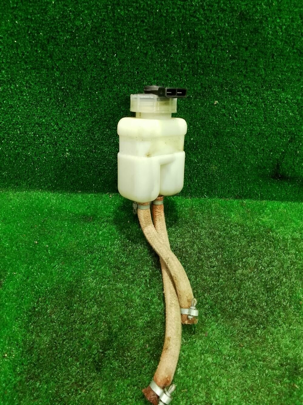 Бачок тормозной жидкости ВАЗ 2104 Б/У с пробегом