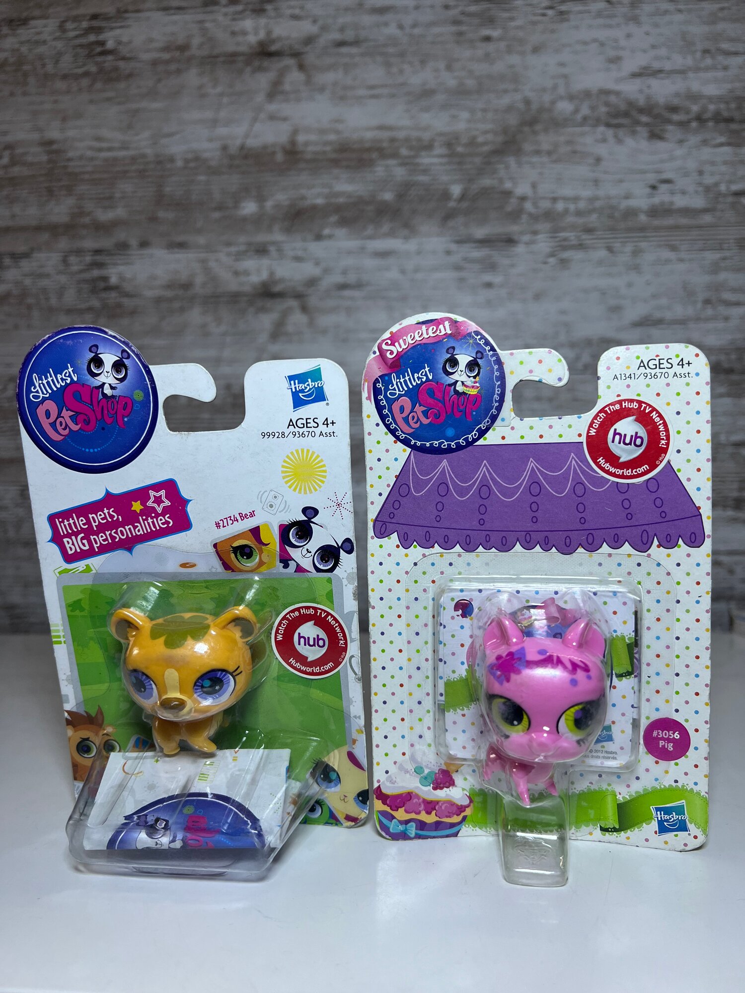 Набор фигурок Пет Шоп , Littlest Pet Shop, в наборе 2 фигурки по 6 см от Hasbro, 2011 года!