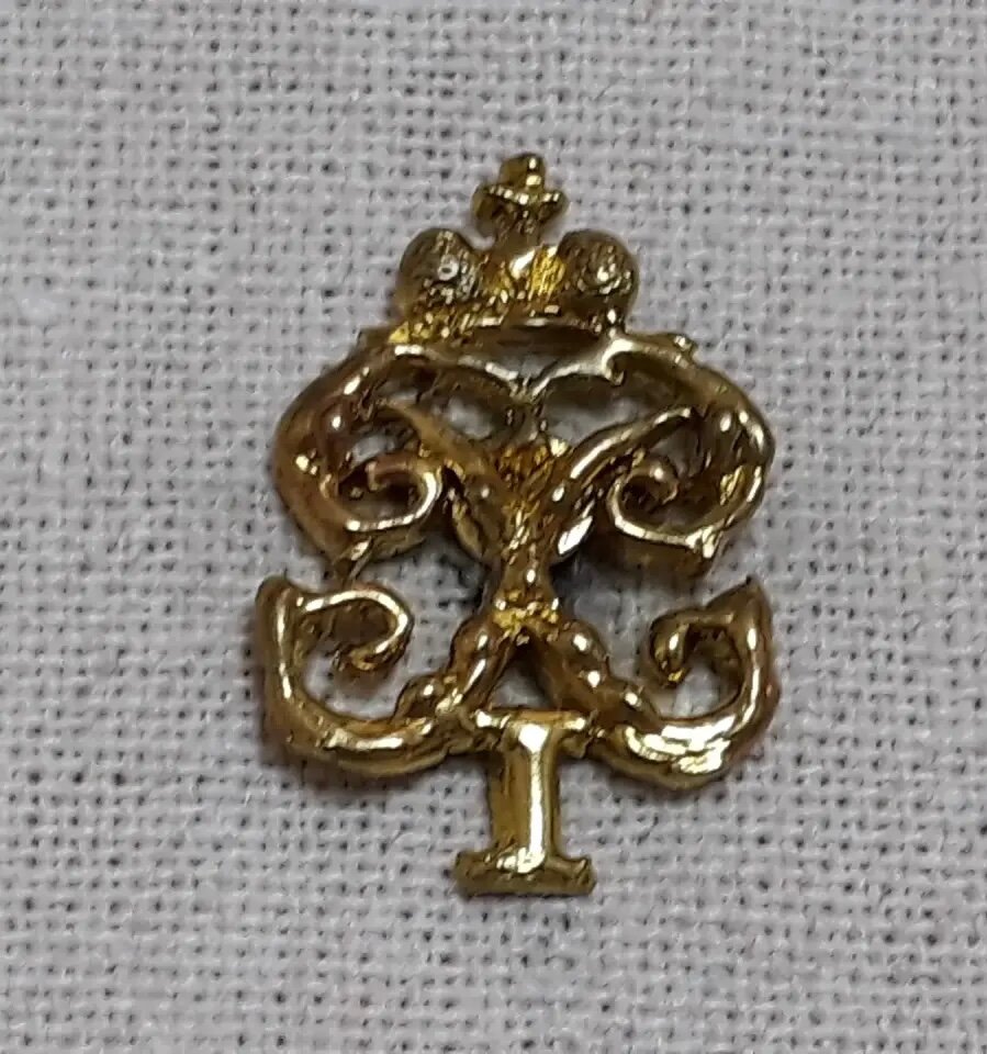 Тяжелый знак фрачник вензель Петр I