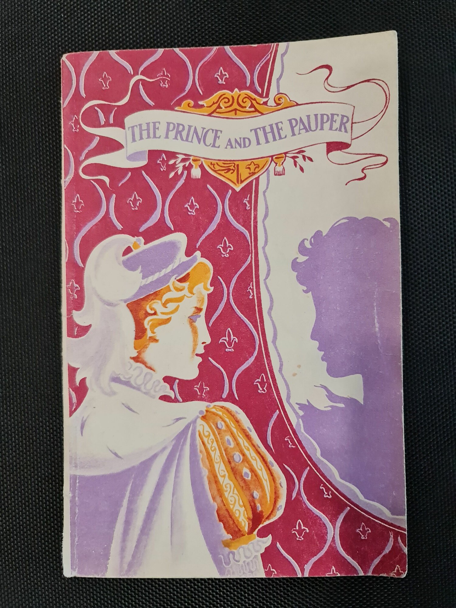 Редкая книга (на английском языке) Марк Твен - The Prince and the Pauper (Принц и нищий), 1981 г.