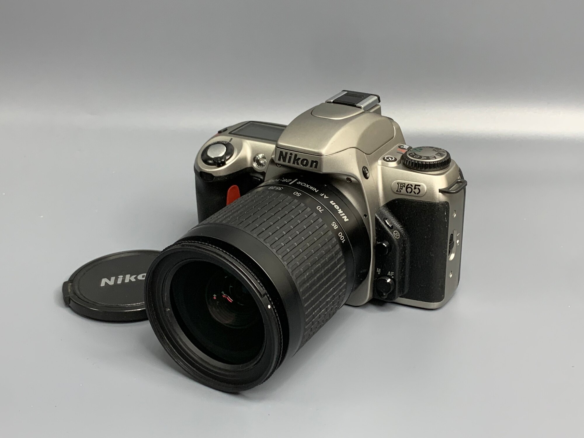 Nikon F65 kit 28-100mm 3.5-5.6G AF Nikkor