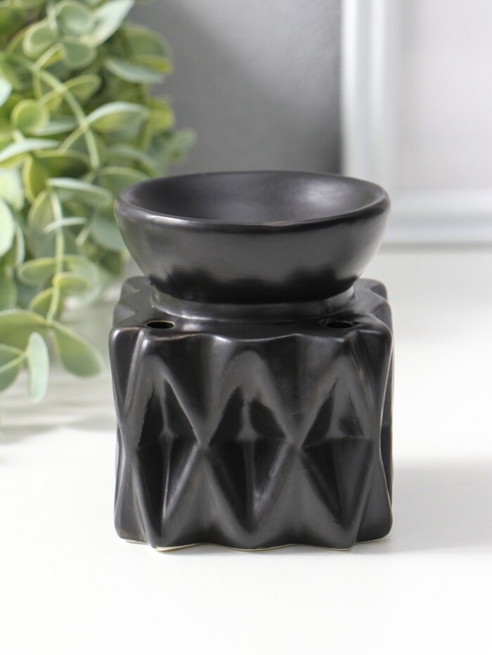 Аромалампа для эфирных масел «Грани. Куб», чёрные, 8×8×9.5 см