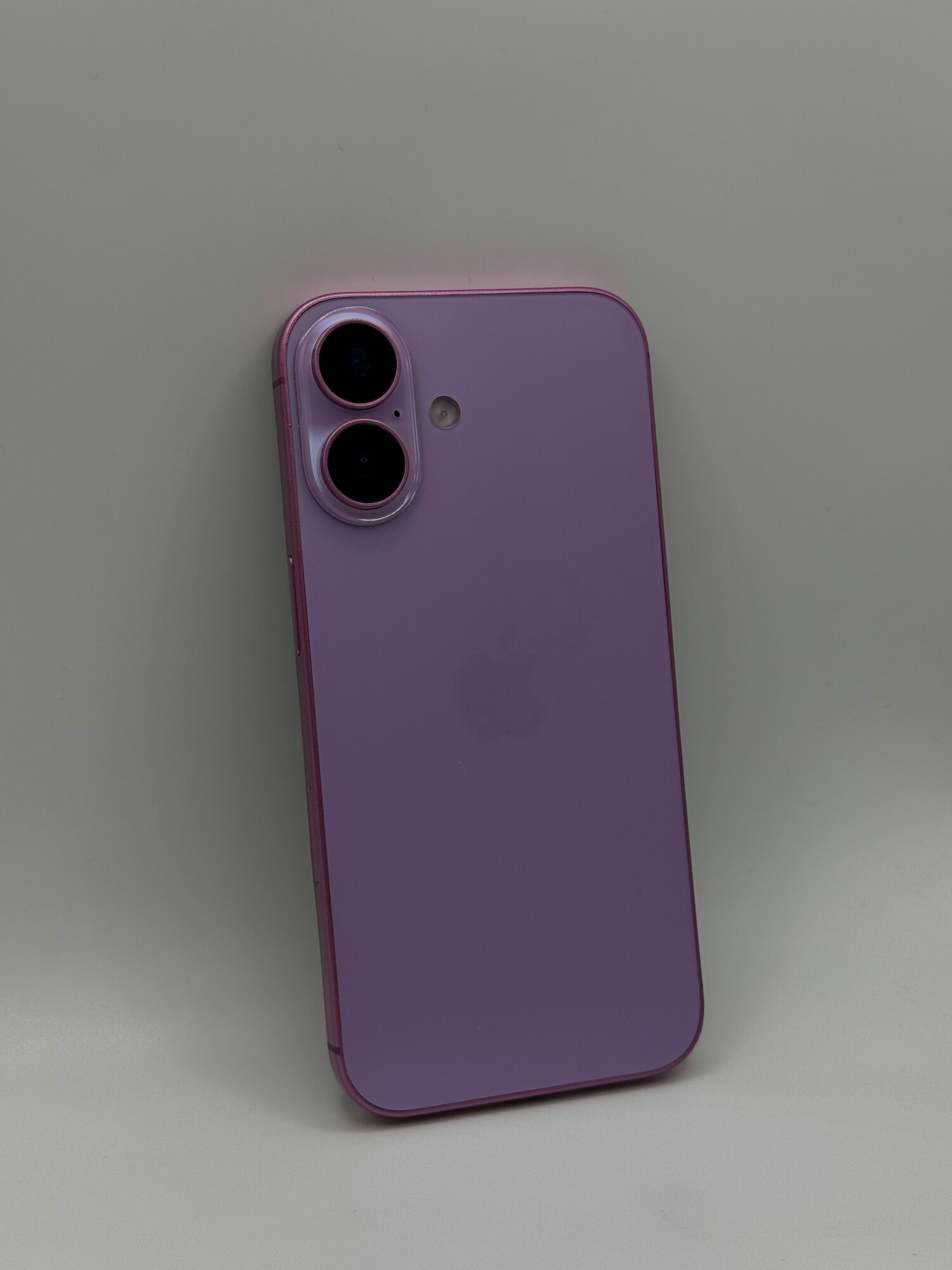 Муляж телефона Iphone 16 розовый