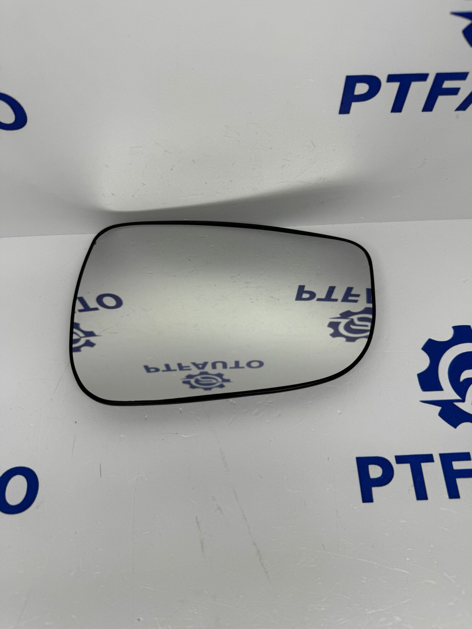 Зеркальный элемент Правый Hyundai Elantra 5