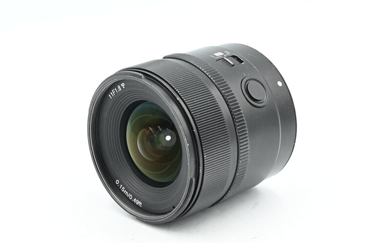 Объектив Yongnuo AF 11mm f/1.8 Sony E