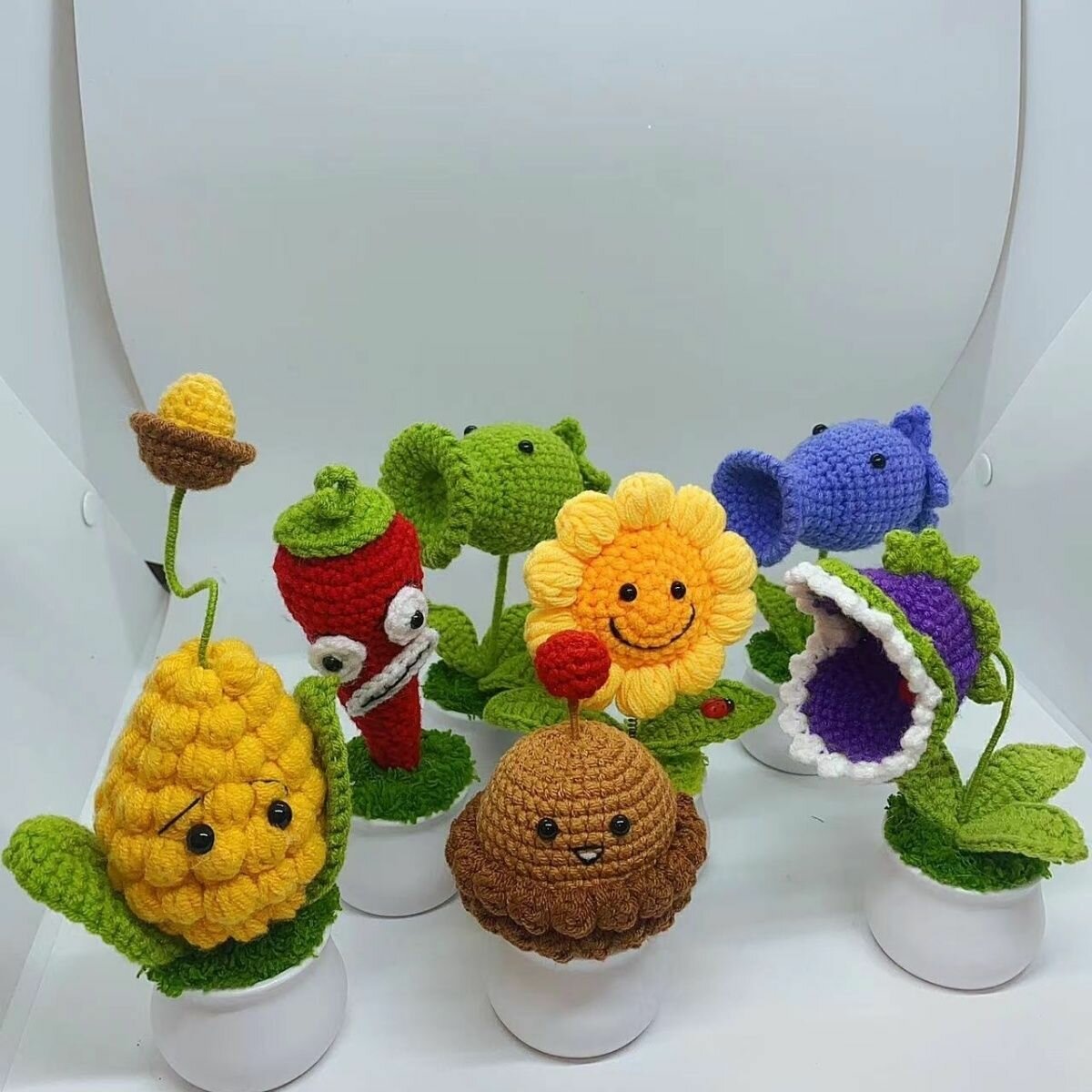 Мягкая игрушка Plants vs. Zombies растения против зомби