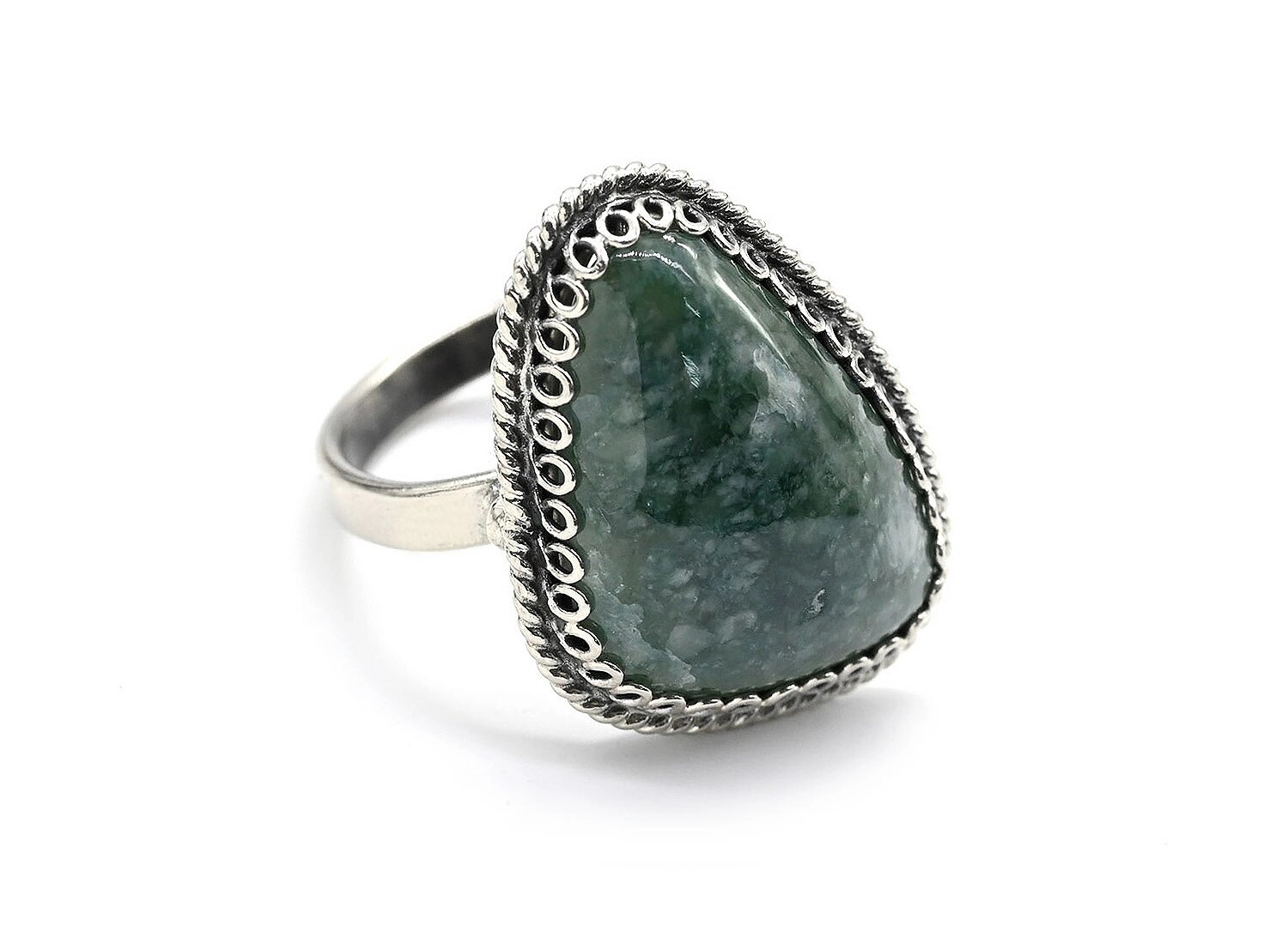 Кольцо, жадеит