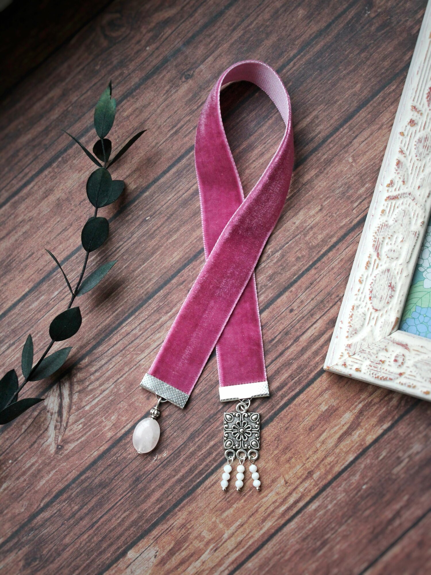 Закладка с розовым кварцем "Версаль", бархатная лента для книги, готовый подарок