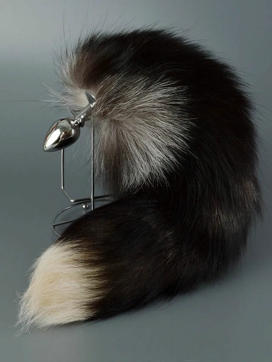 Анальная пробка d 26 мм с хвостом из натурального меха