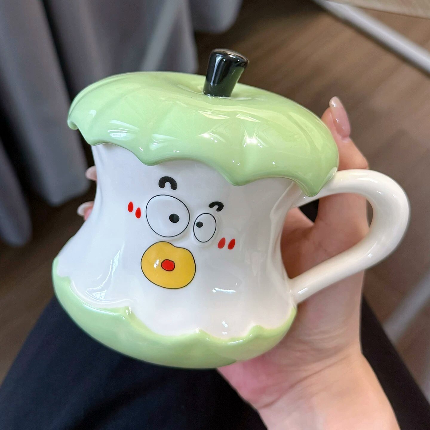 Милая кружка в форме яблока для девочек, необычная керамическая чашка с крышкой, подарок на день рождения для